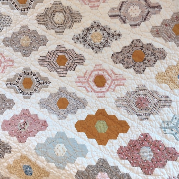 Antique | Bedding | Antique Hexi Quilt | Poshmark